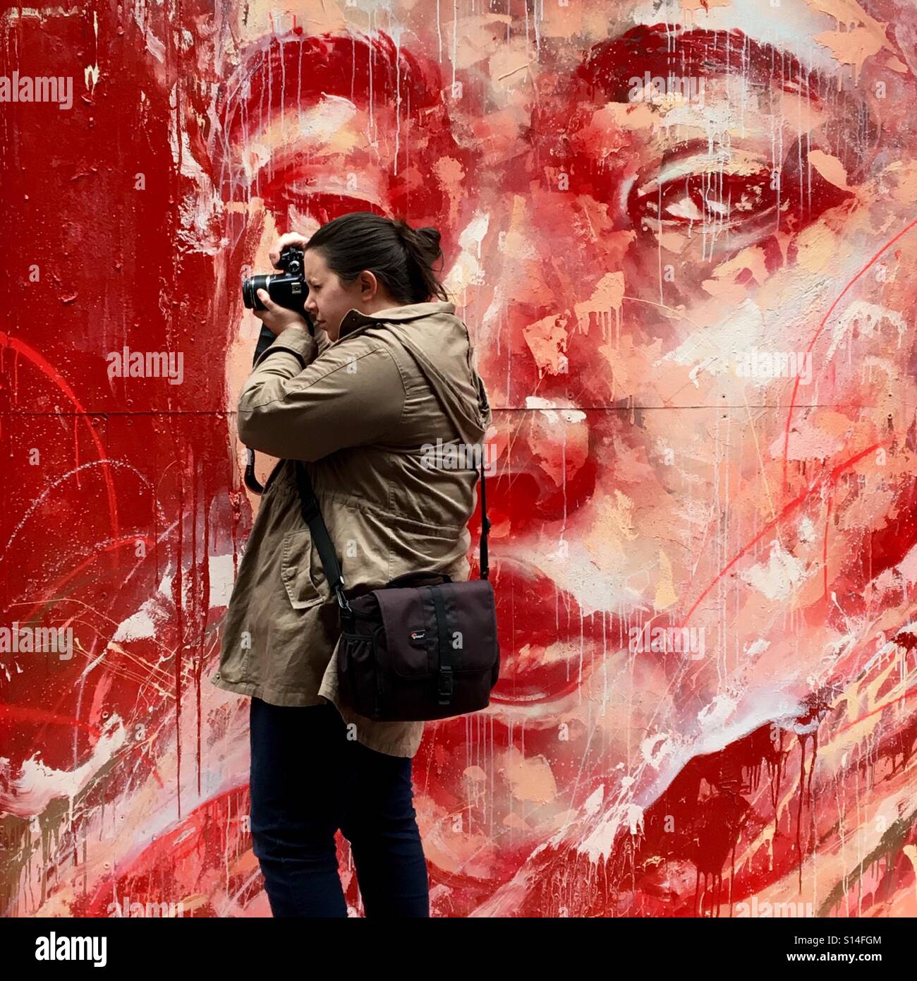 Photographing graffiti hi-res stock photography and images - Alamy