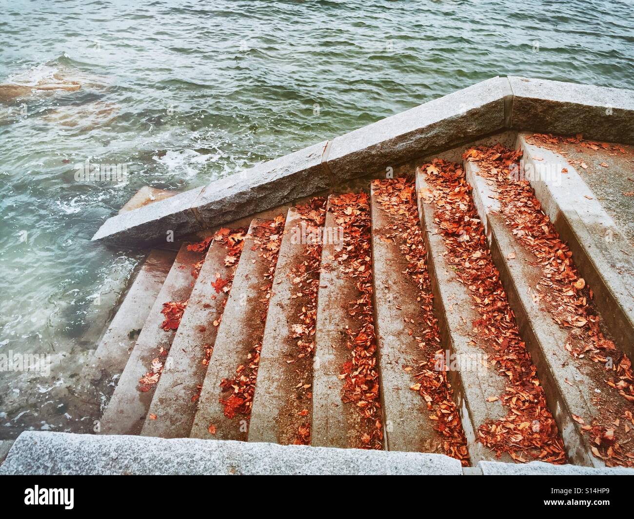 Falling into the Ocean Stock Photo - Alamy