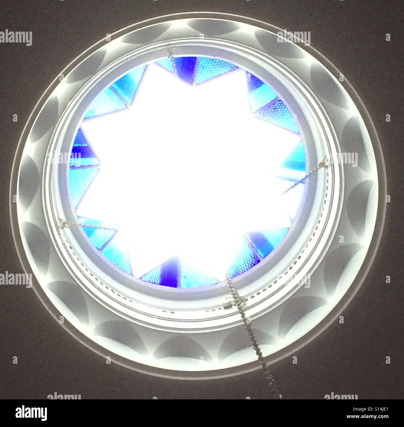 Circle skylight hi-res stock photography and images - Alamy