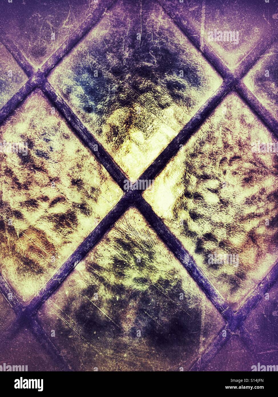 Diamond pattern window hi-res stock photography and images - Alamy