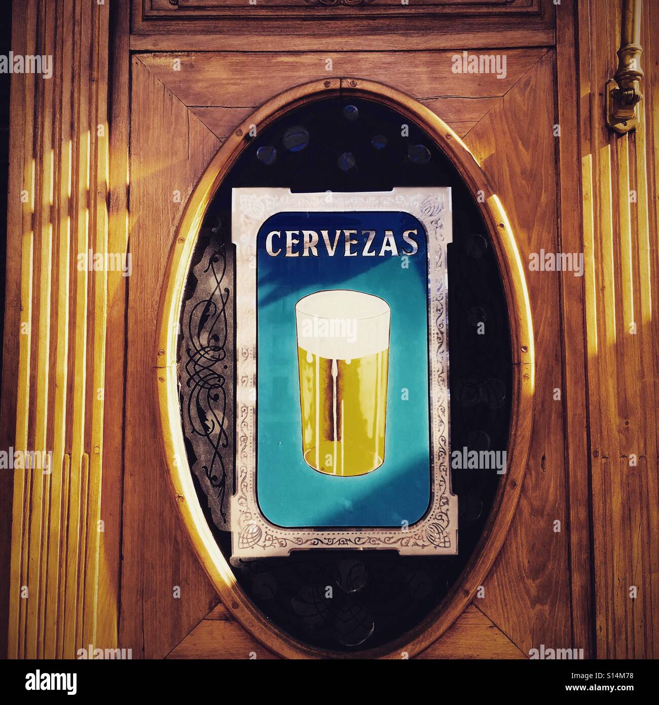 Bar window hi-res stock photography and images - Alamy