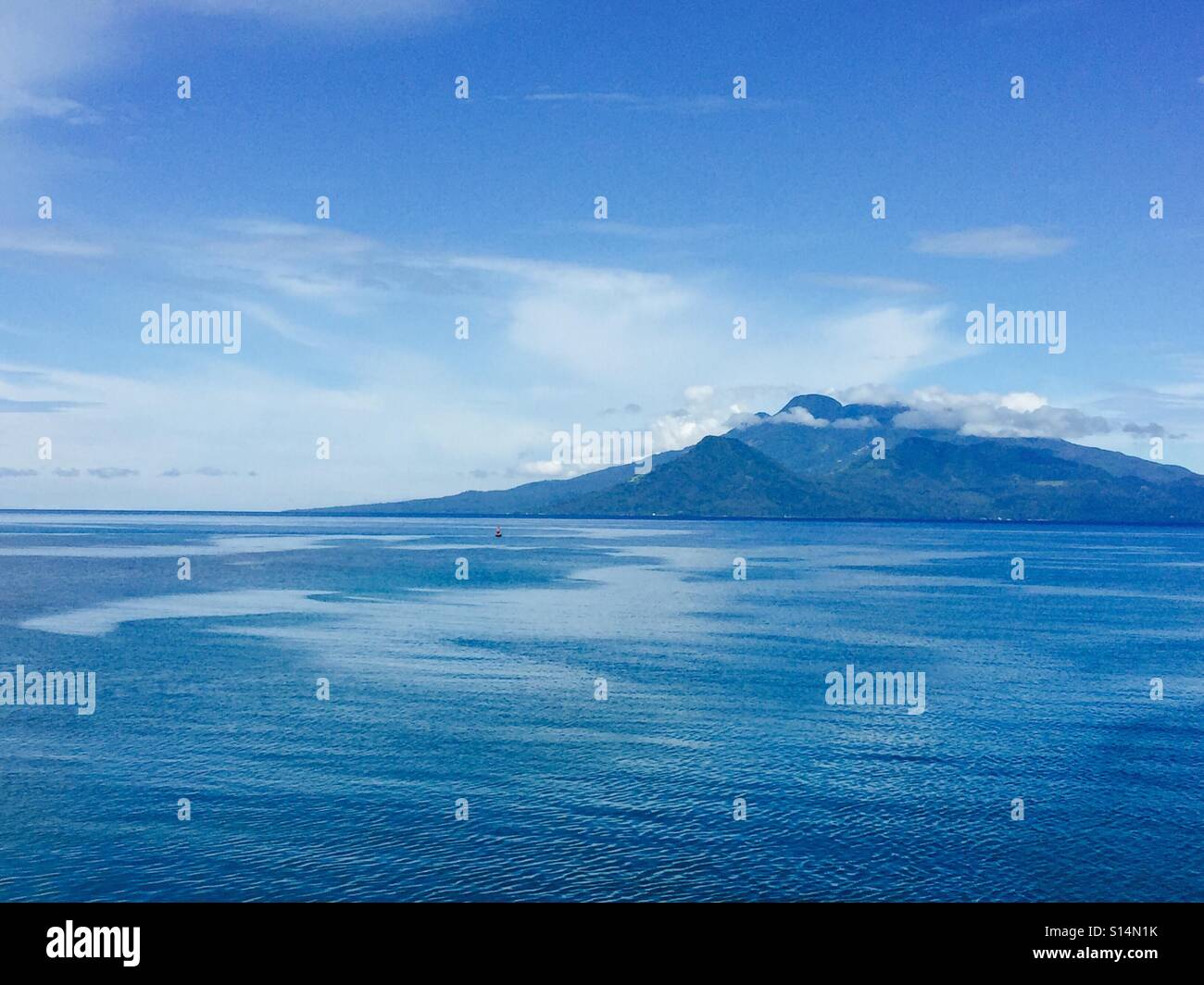 Philippines volcanoes hi-res stock photography and images - Alamy