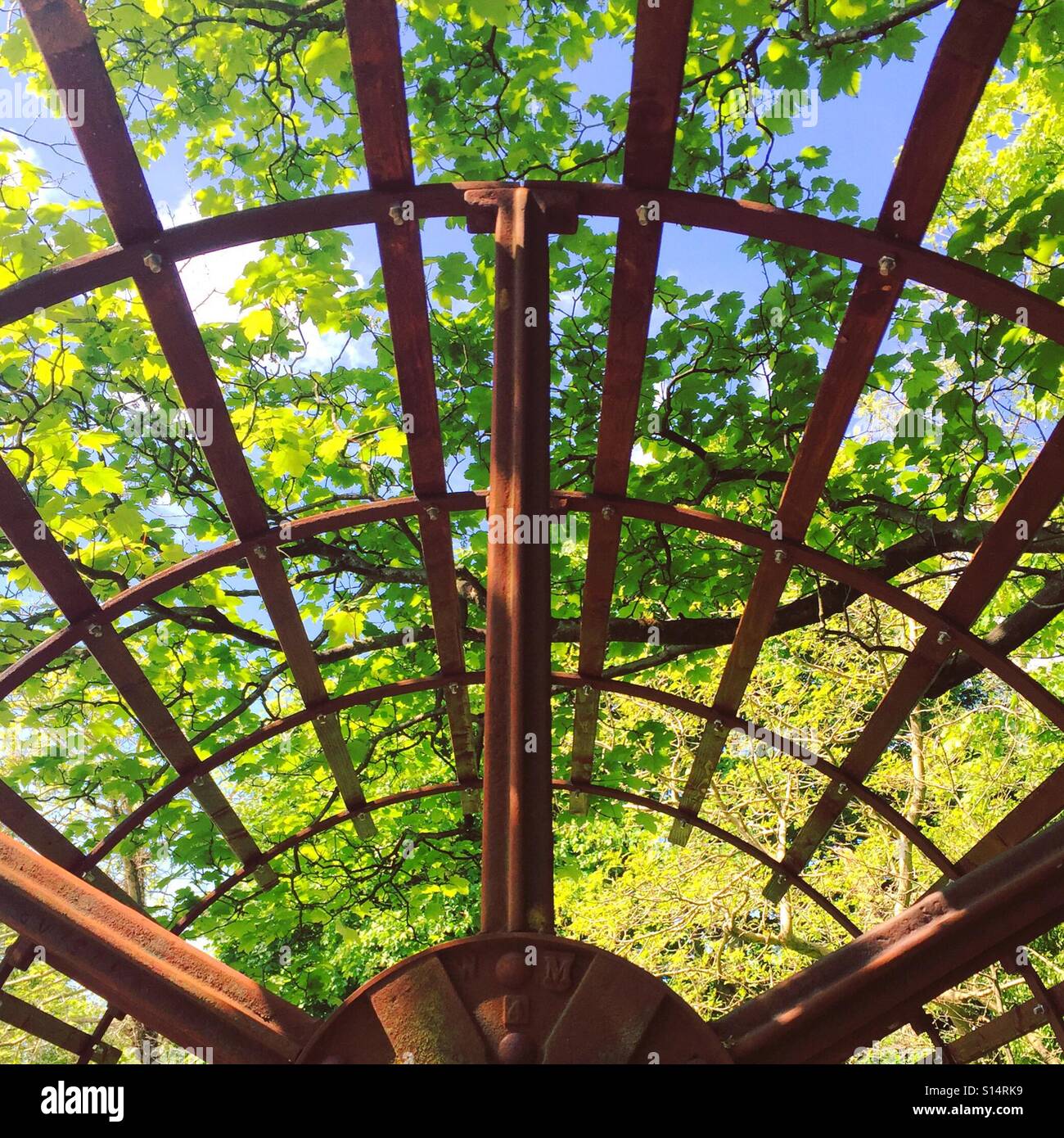 Canopy metal hi-res stock photography and images - Alamy