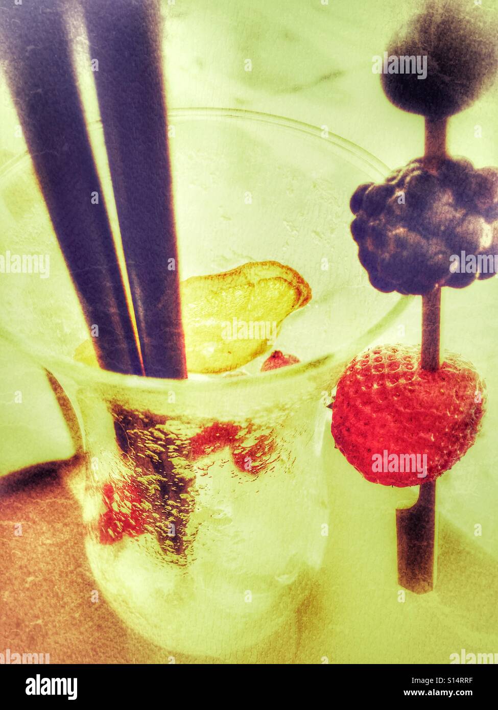 Cocktail fruits hi-res stock photography and images - Alamy