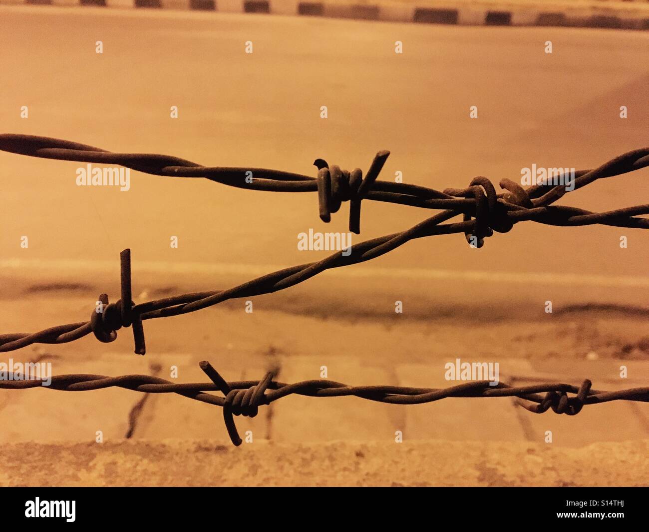 Metal barb wire hi-res stock photography and images - Alamy