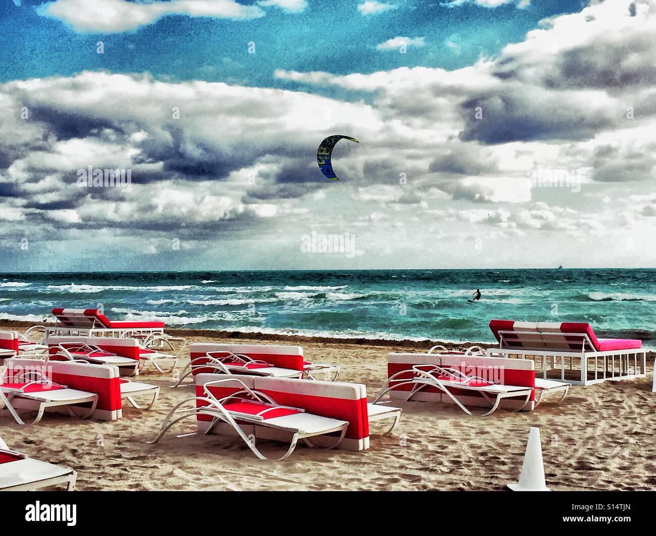 Miami beach waves hi-res stock photography and images - Alamy