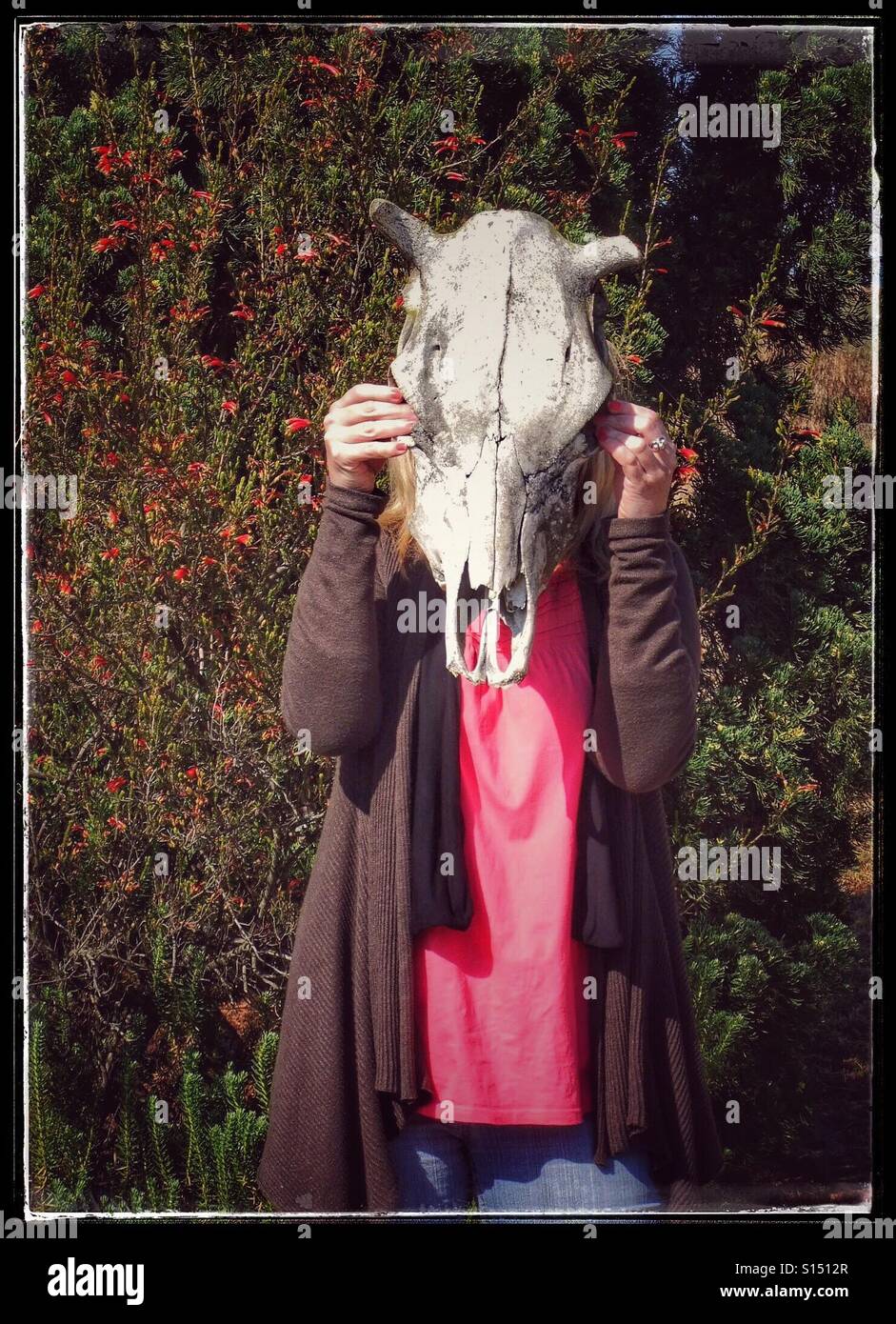 Scull mask hi-res stock photography and images - Alamy