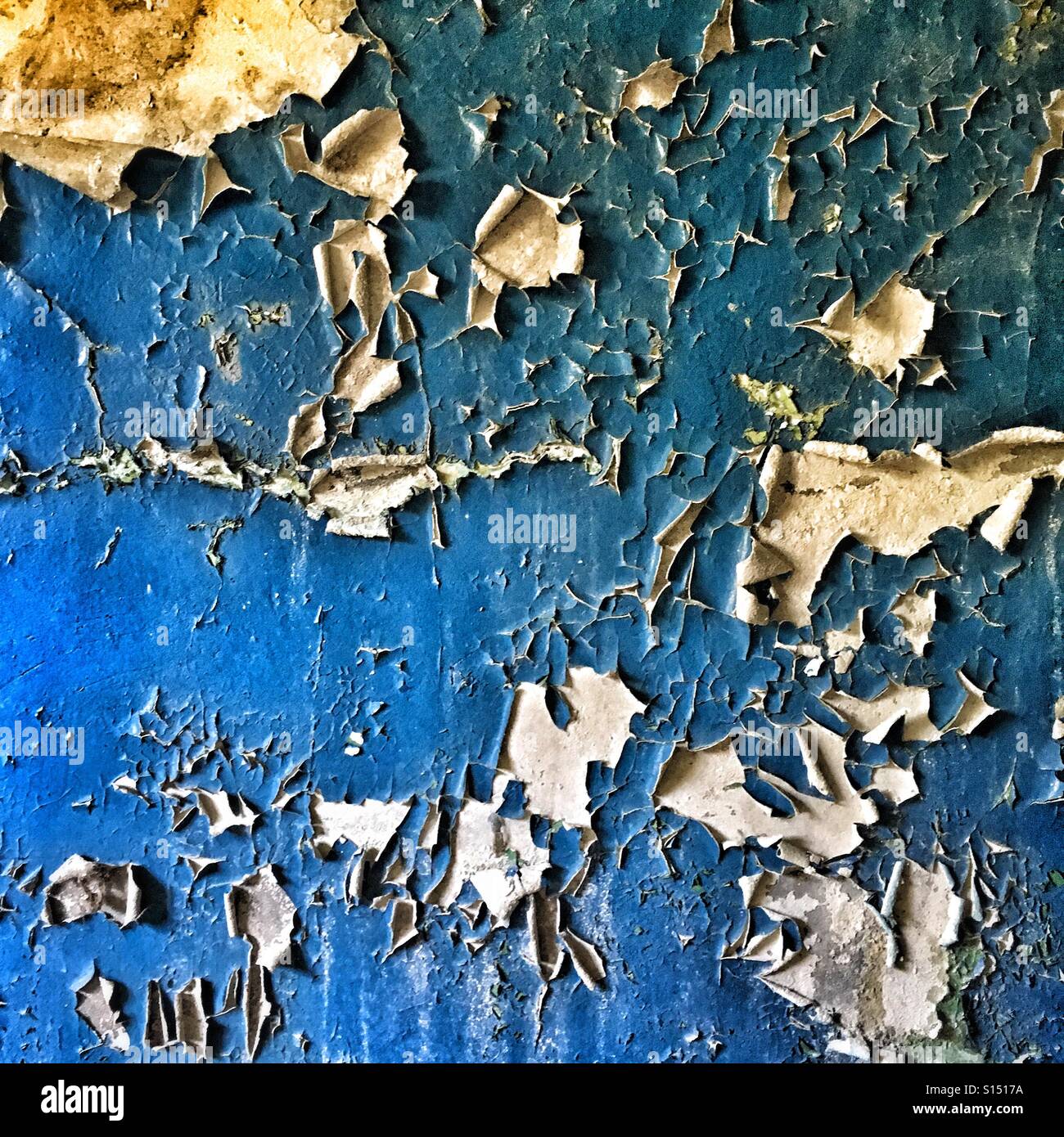 Flaky flaked paint hi-res stock photography and images - Alamy