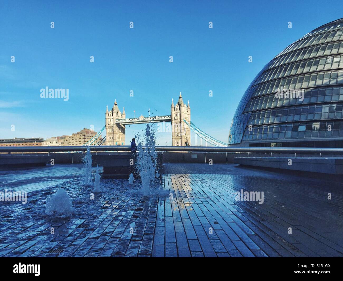 Bridge Theatre London Tower Bridge High Resolution Stock Photography ...