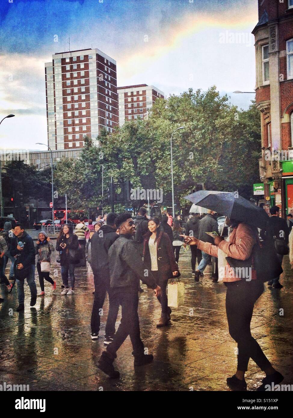 Bad weather in london smartphone stock photos and images - Alamy