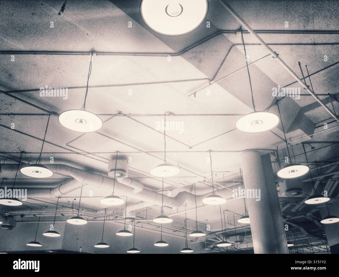 Ceiling pipes hi-res stock photography and images - Alamy