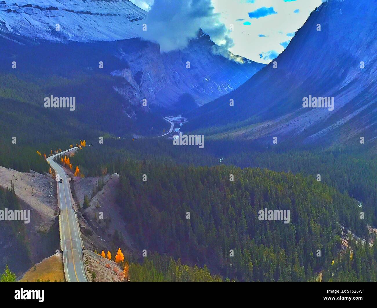 No traffic in highway smartphone stock photos and images - Alamy