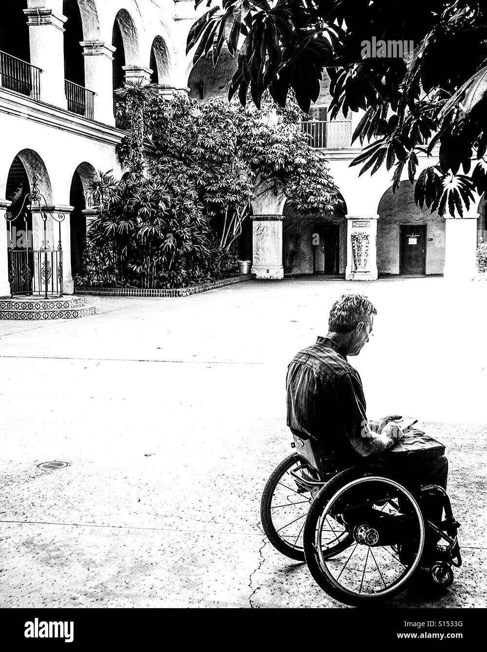 Disabled war veteran hi-res stock photography and images - Alamy