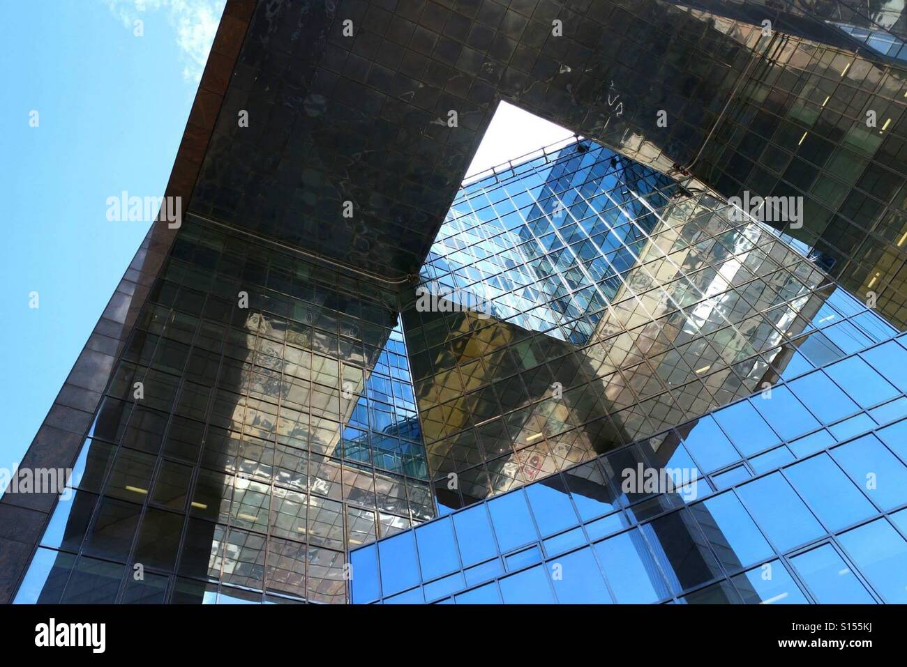 Reflections glass buildings hi-res stock photography and images - Alamy