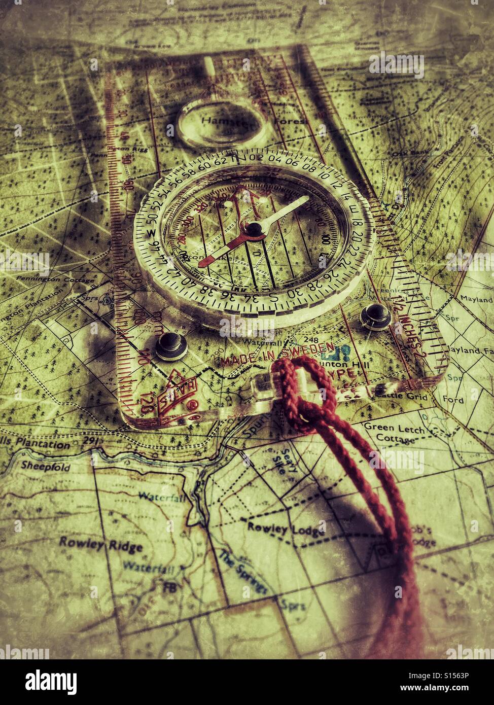 Mapandcompass hi-res stock photography and images - Alamy