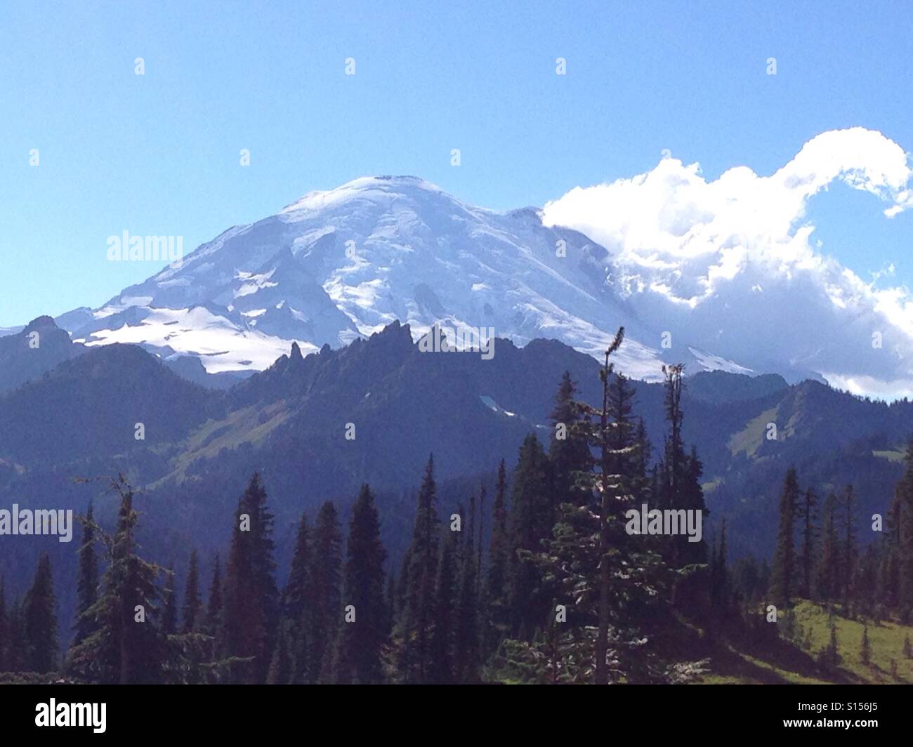 Ranier volcano hi-res stock photography and images - Alamy