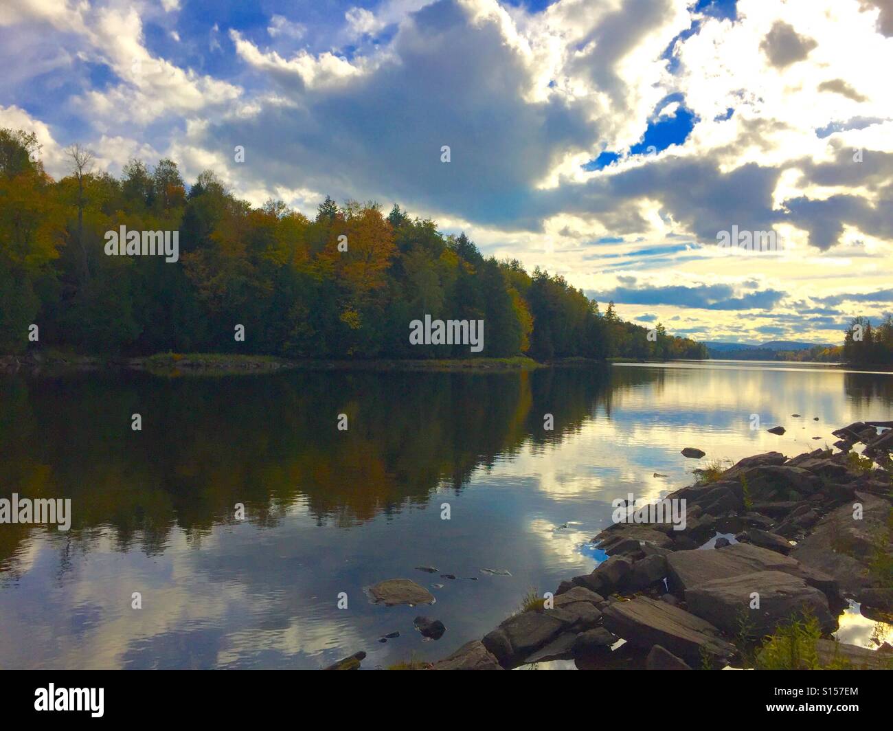 Reflections on river hi-res stock photography and images - Alamy