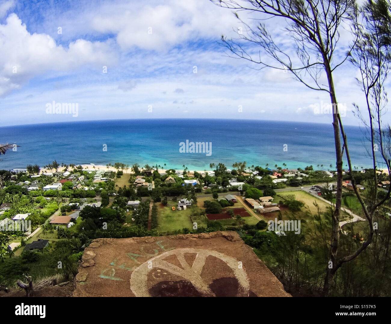 Peace sign graffiti at end of hike Stock Photo - Alamy