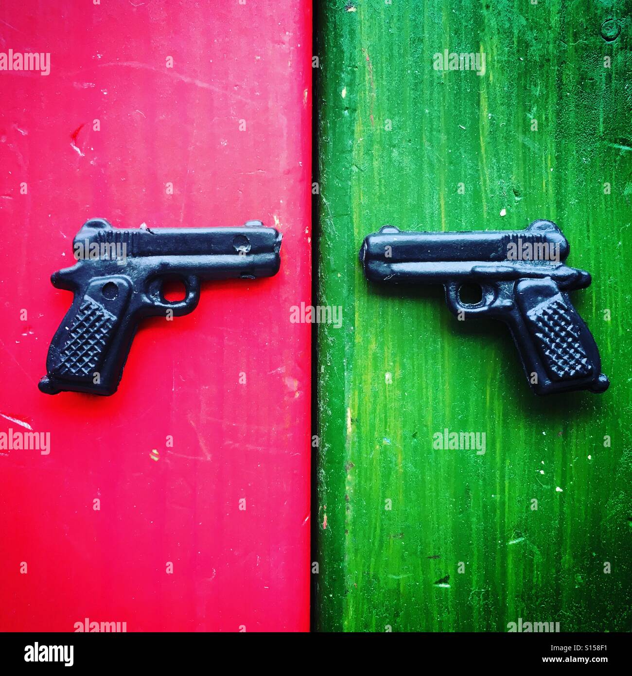 Face to Face guns Stock Photo - Alamy
