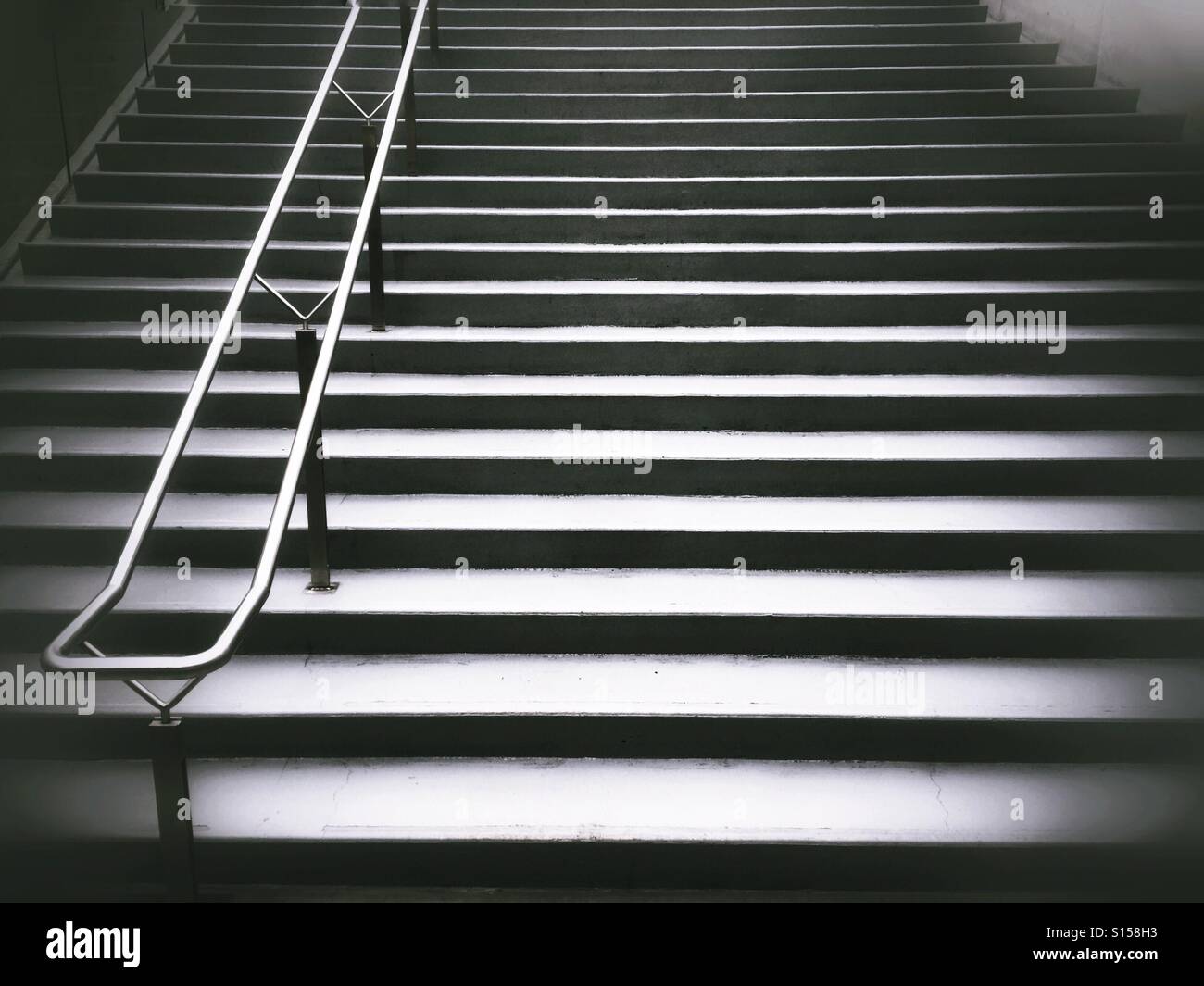 Tubular railing hi-res stock photography and images - Alamy