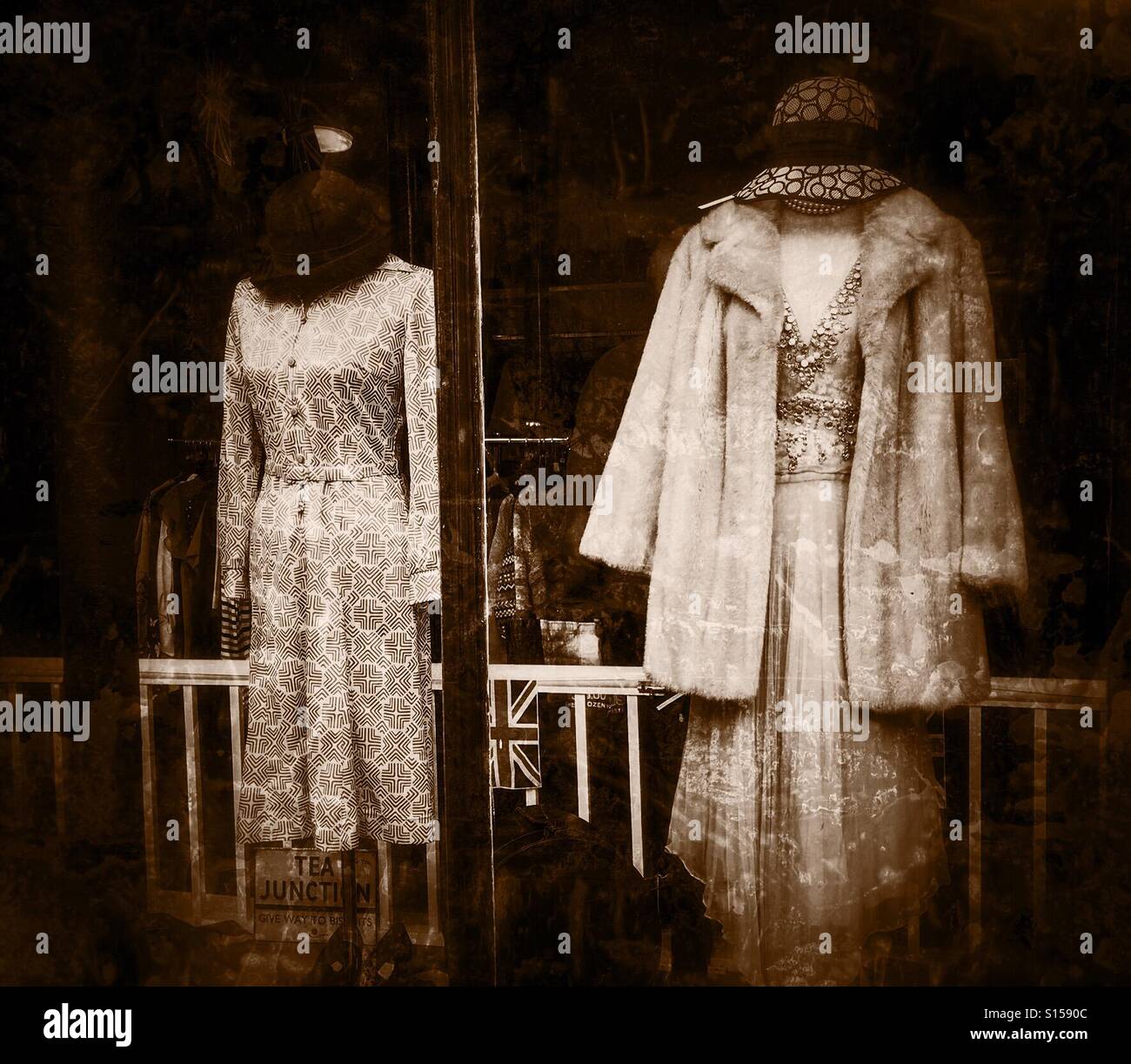 1940s shop window hi-res stock photography and images - Alamy