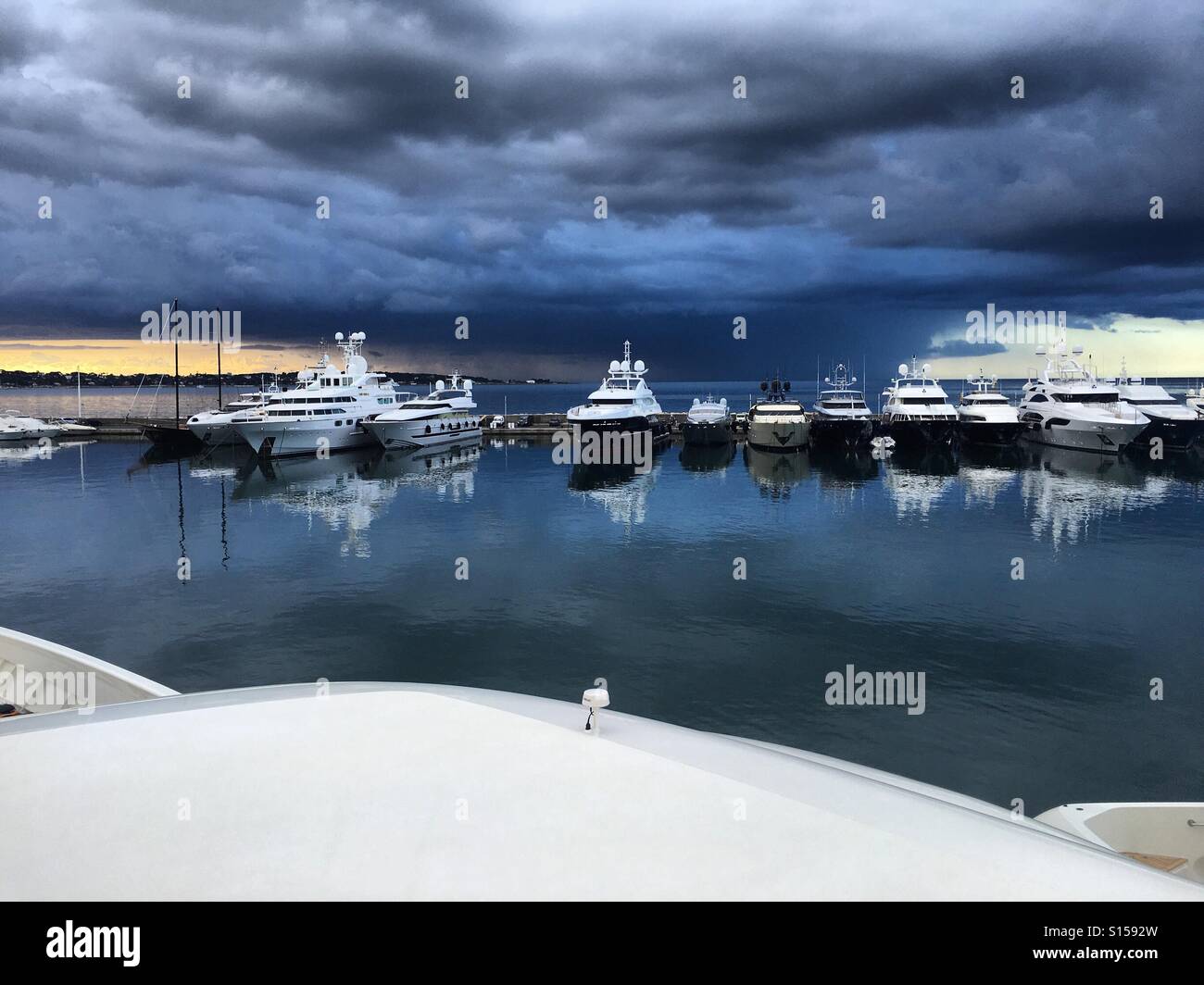 Grumpy morning hi-res stock photography and images - Alamy