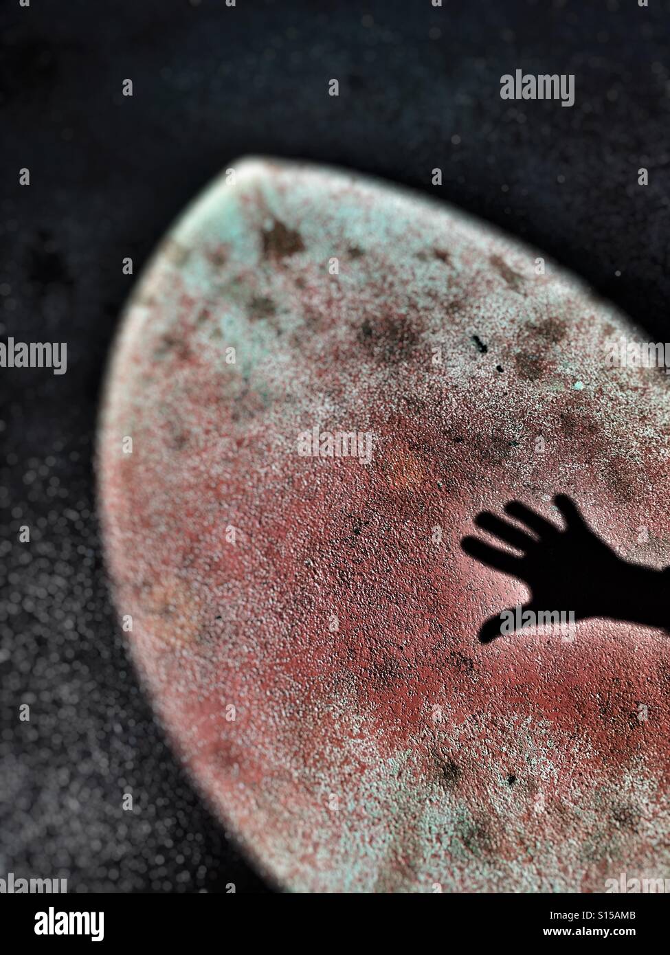 Shadow hand hi-res stock photography and images - Alamy