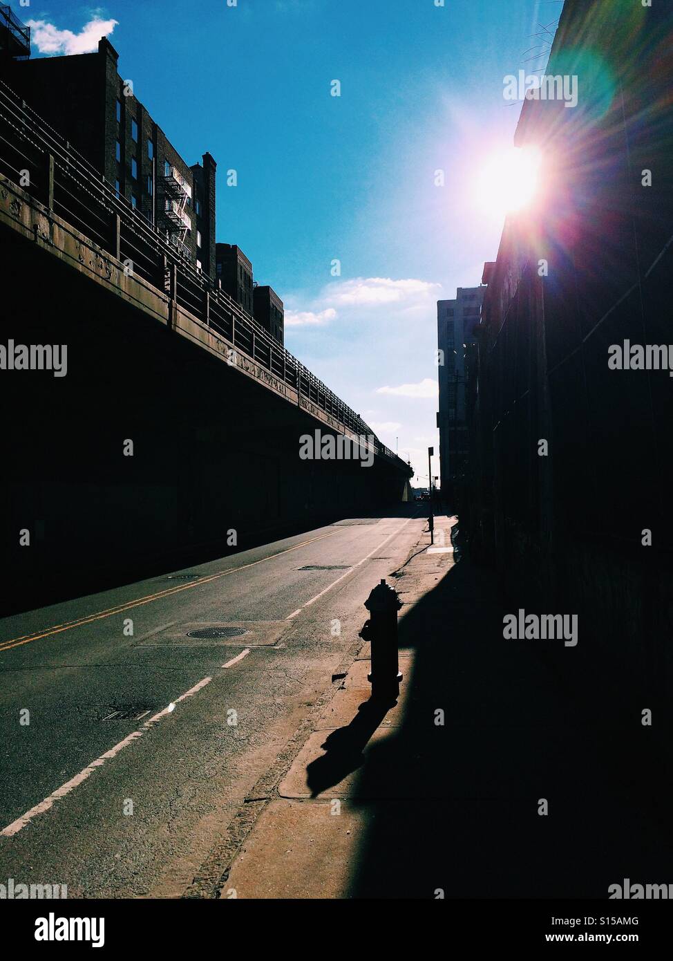 Harsh light hi-res stock photography and images - Alamy