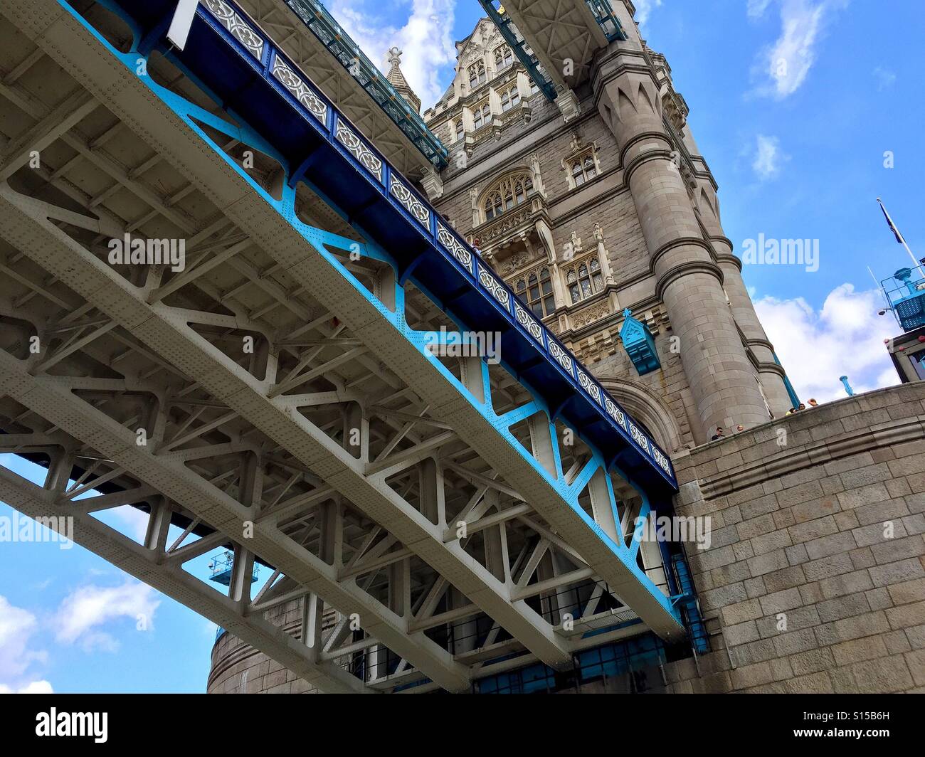 Underside of bridge hi-res stock photography and images - Alamy