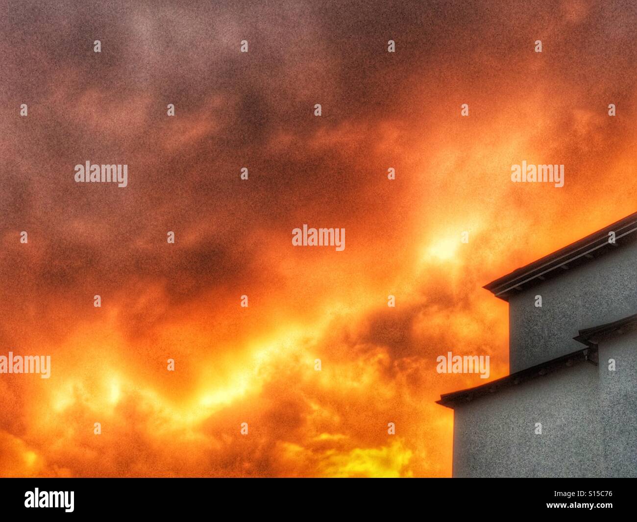 Burning sky hi-res stock photography and images - Alamy