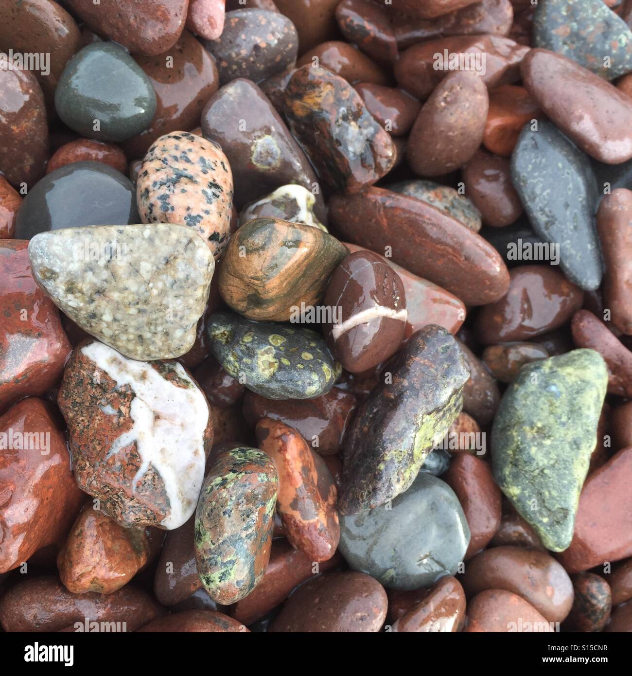 Wet rocks hi-res stock photography and images - Alamy