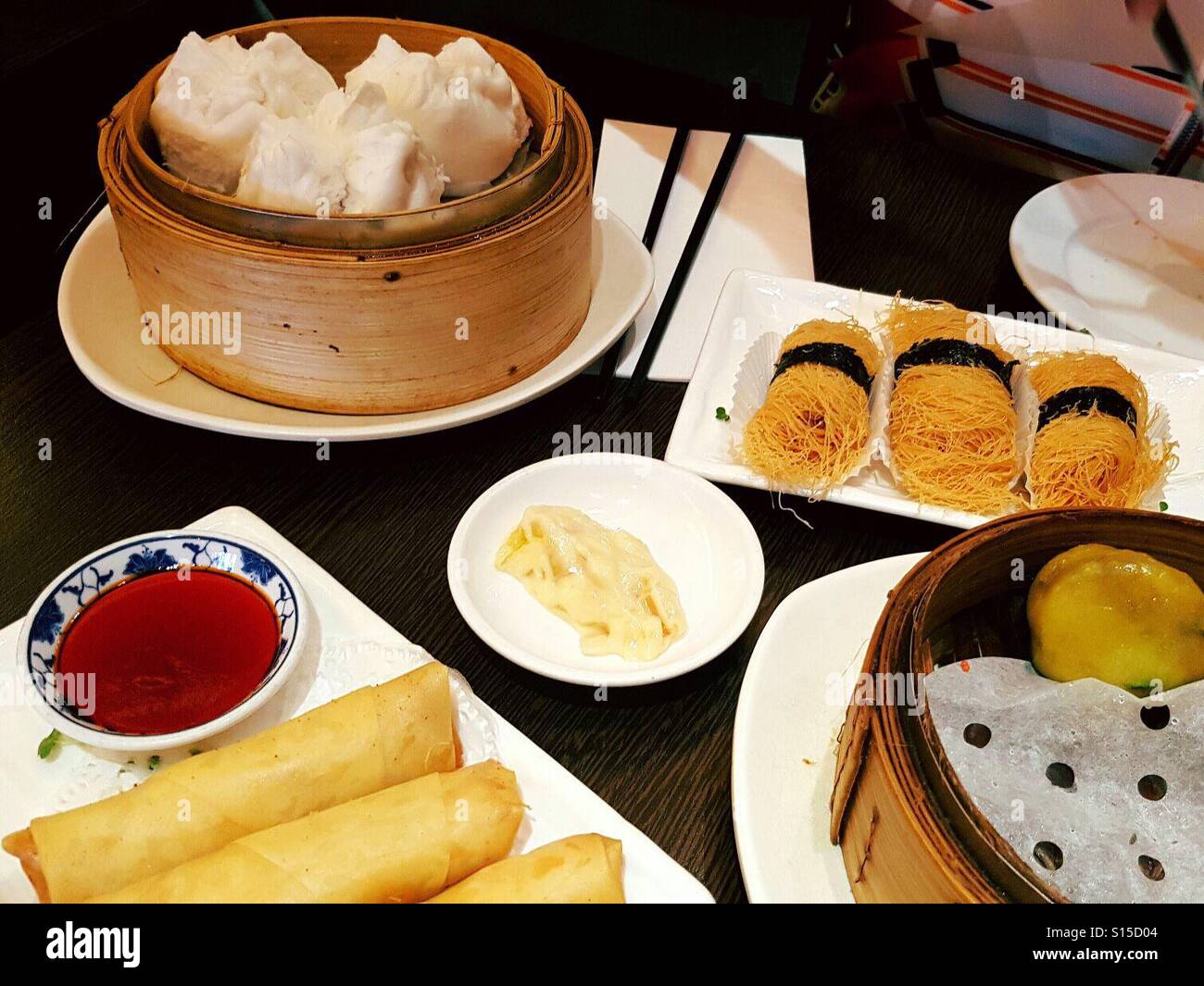 Dim sum chop sticks hi-res stock photography and images - Alamy