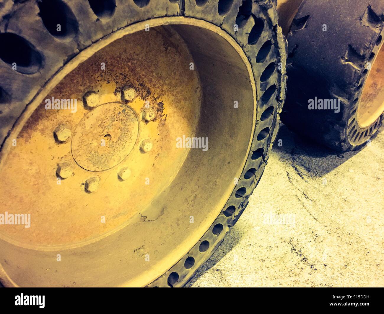 Truck trailer wheels hi-res stock photography and images - Alamy