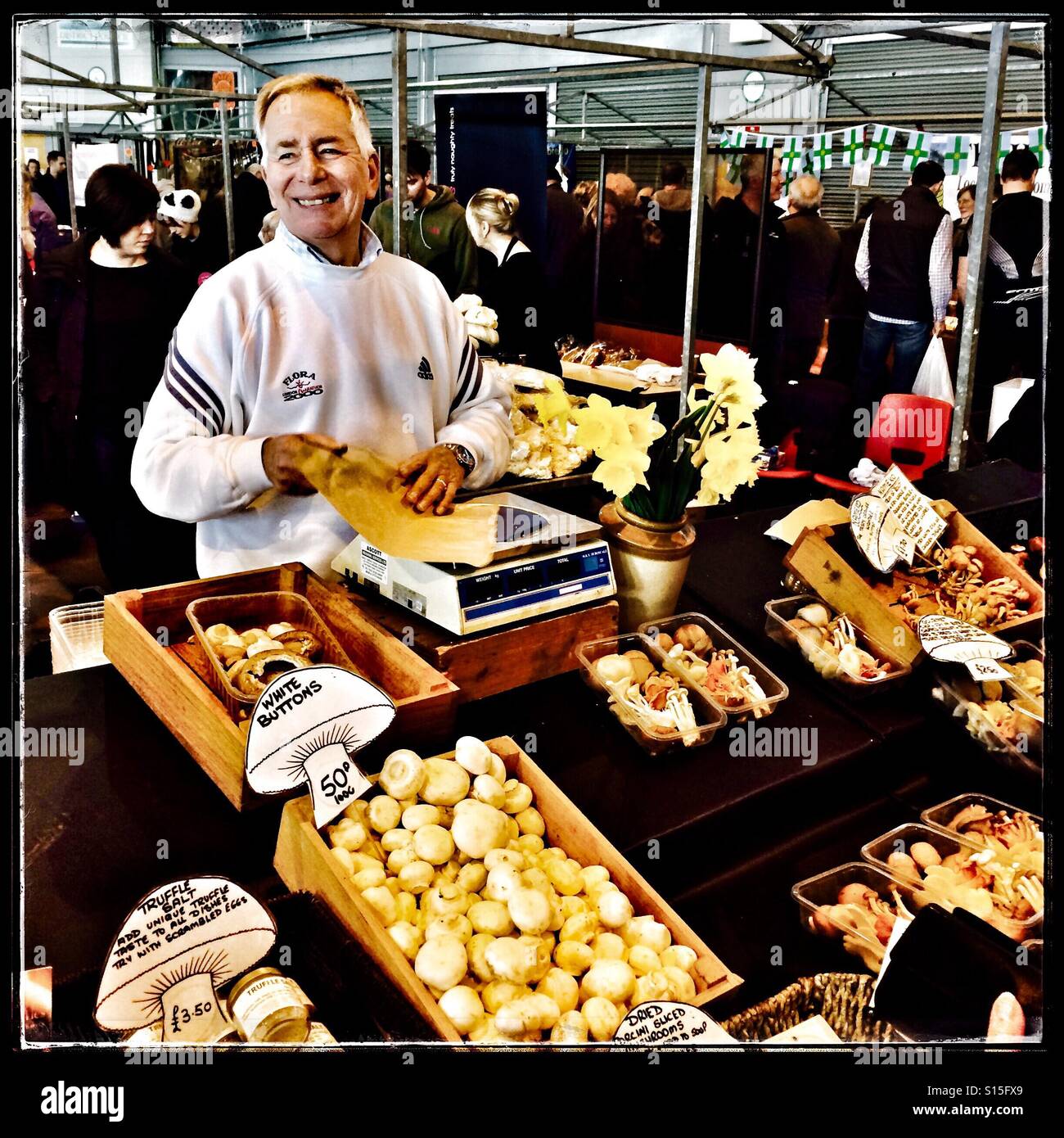 Mushroom stall at farmers market Stock Photo - Alamy