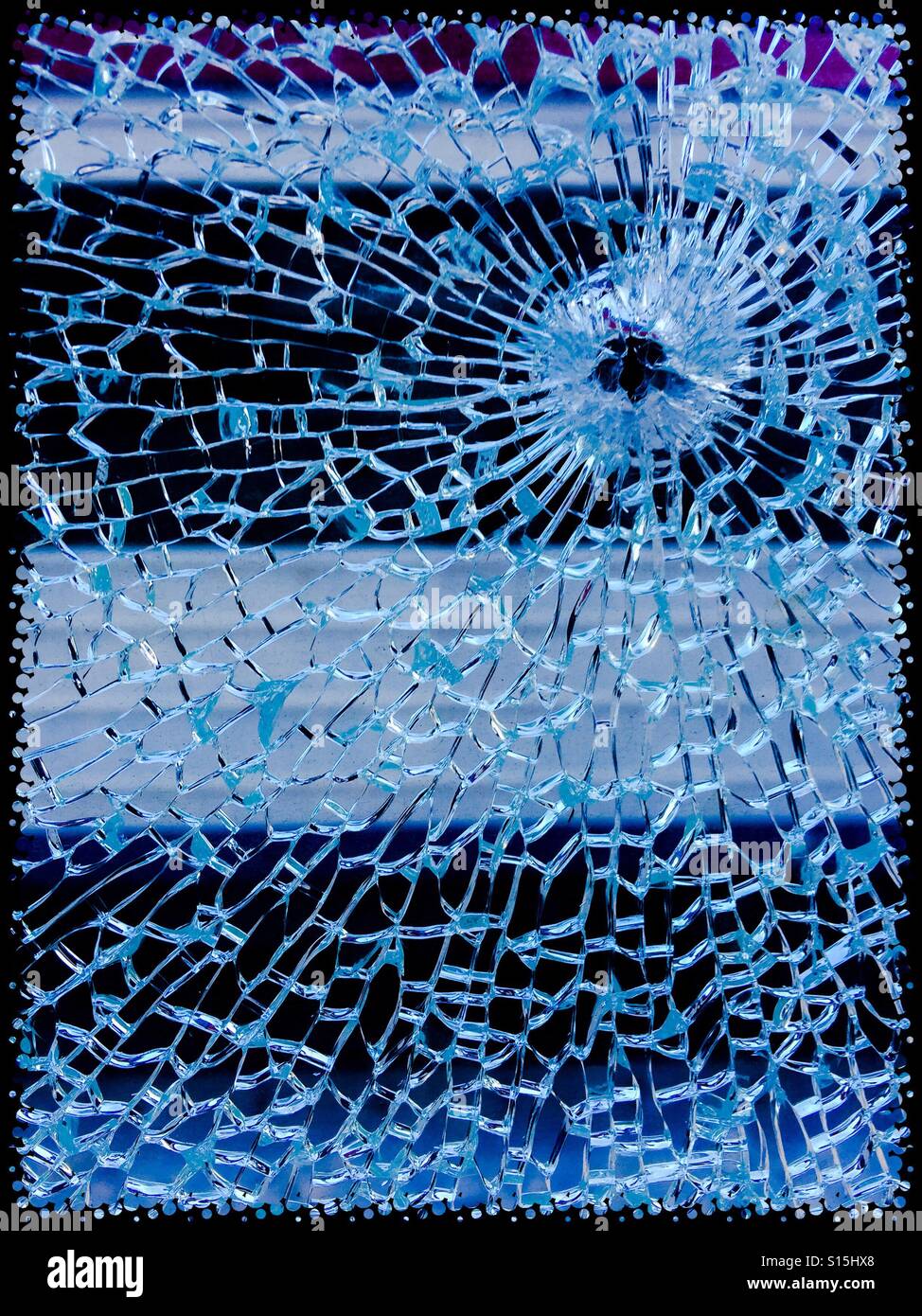 Broken glass pattern hi-res stock photography and images - Alamy
