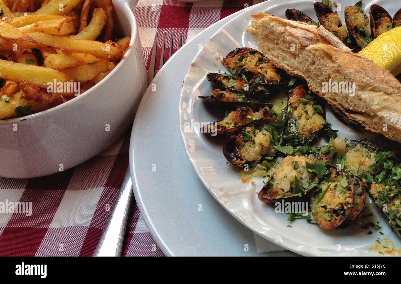 Moules And Frites High Resolution Stock Photography and Images - Alamy