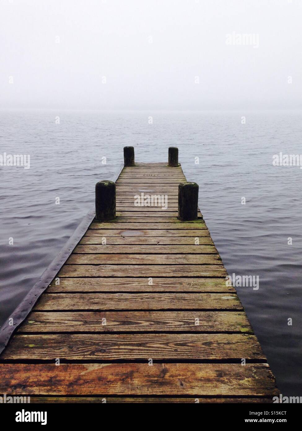 Dead end lake hi-res stock photography and images - Alamy