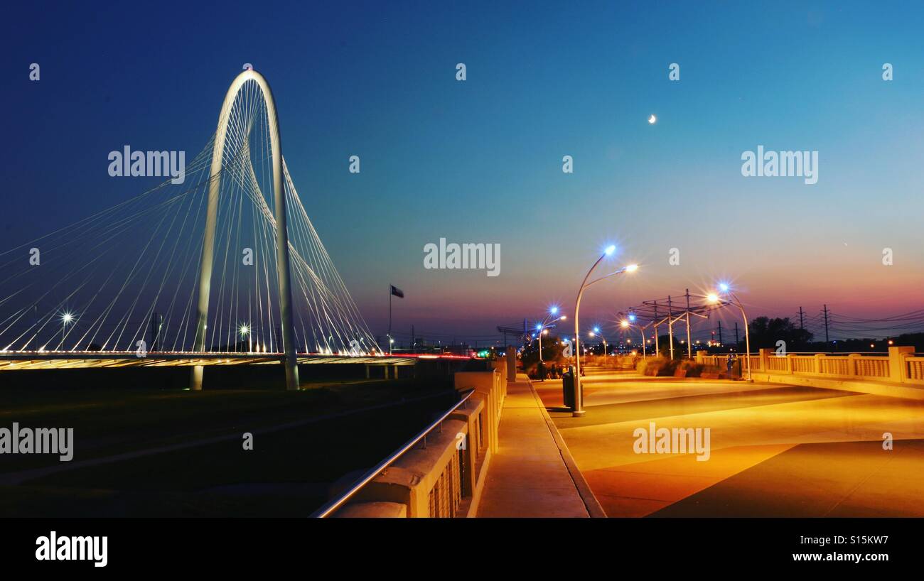 Dallas bridge in clear sky night Stock Photo - Alamy