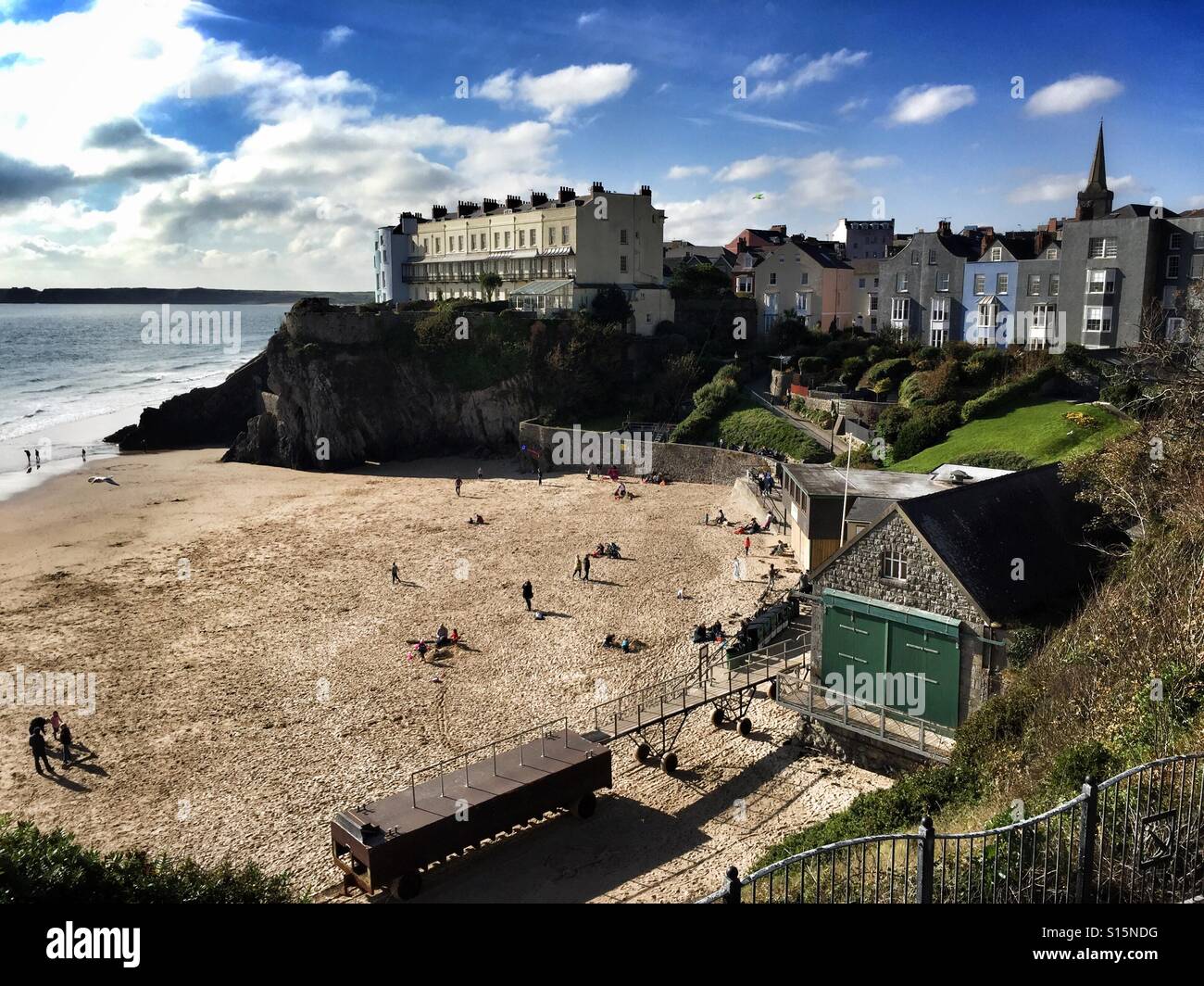 Tenby beach houses hi-res stock photography and images - Alamy