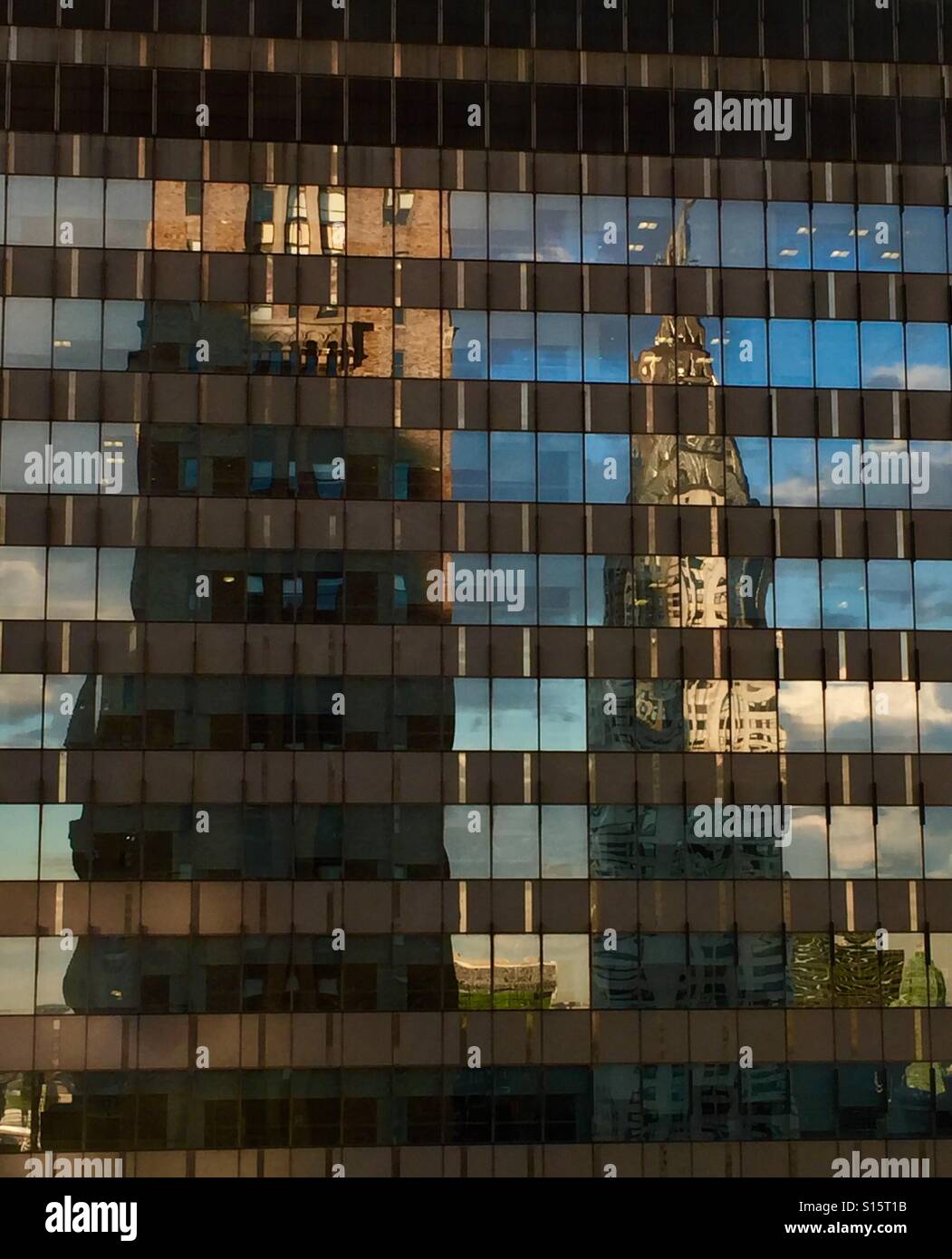 Reflection on building hi-res stock photography and images - Alamy