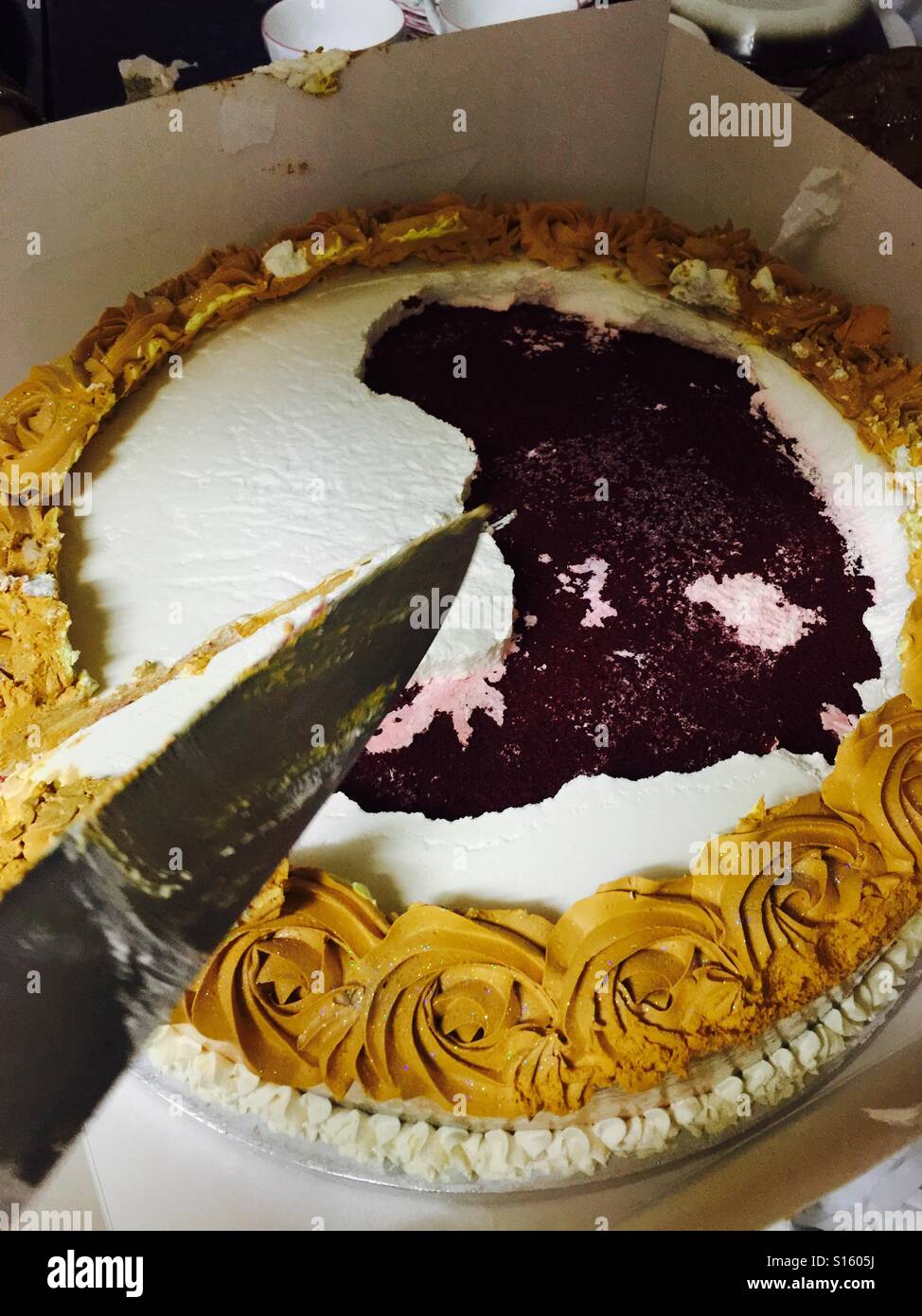 Cutting into cake hi-res stock photography and images - Alamy