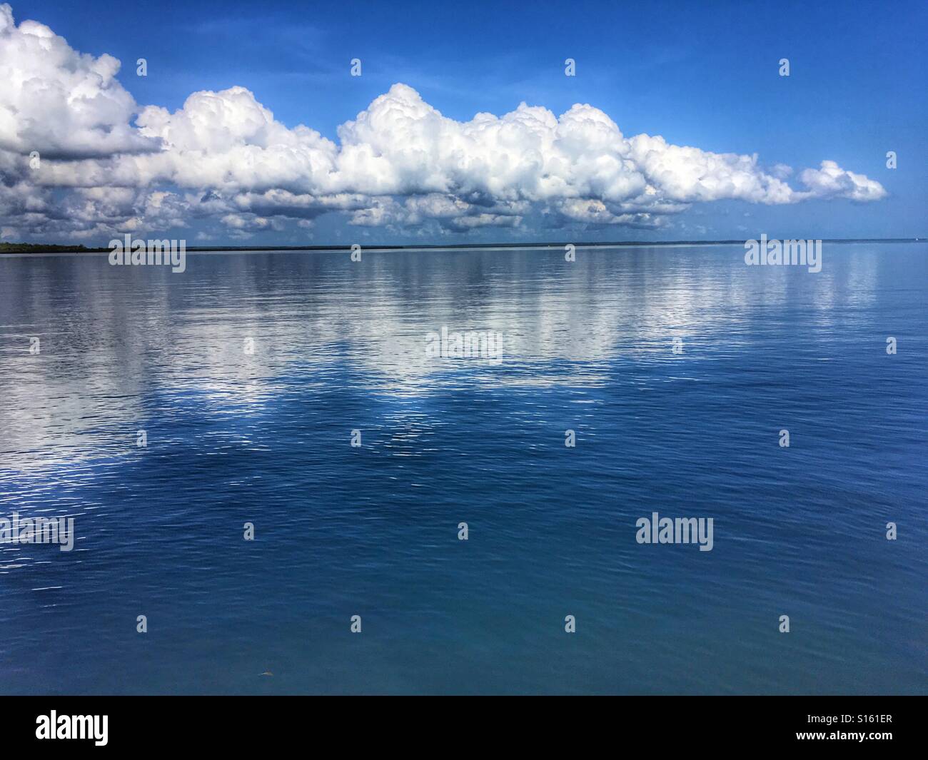 Storm rolling in over Darwin harbour. Northern Territory, Australia ...