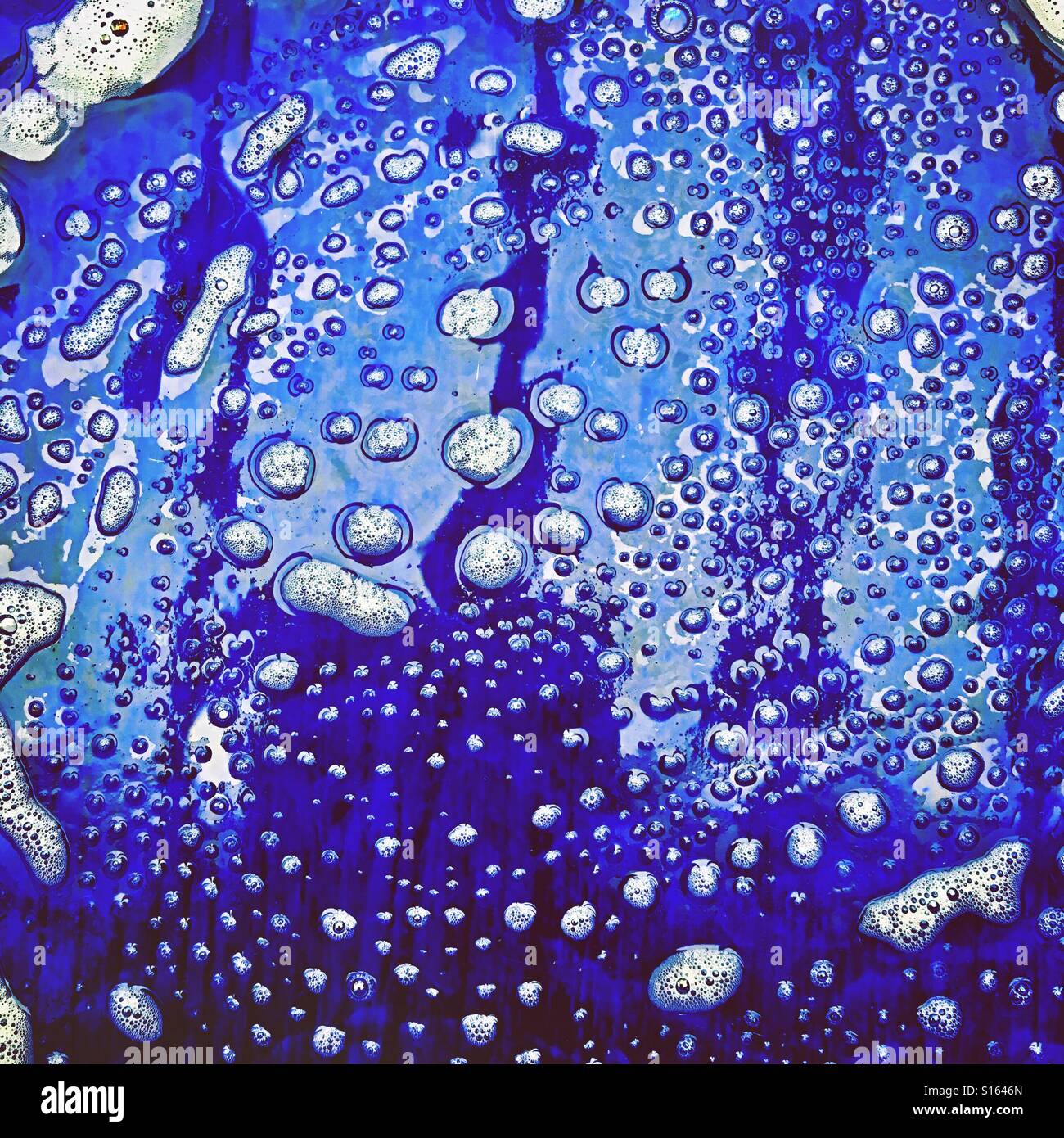 Abstract bubbles background hi-res stock photography and images - Alamy