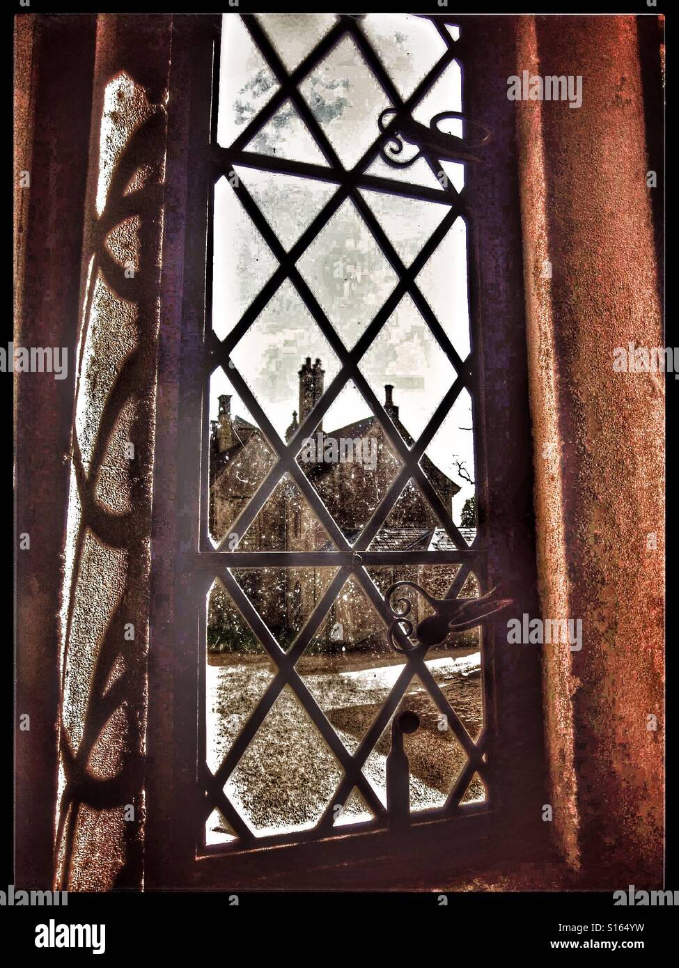 Old Tudor window Stock Photo - Alamy