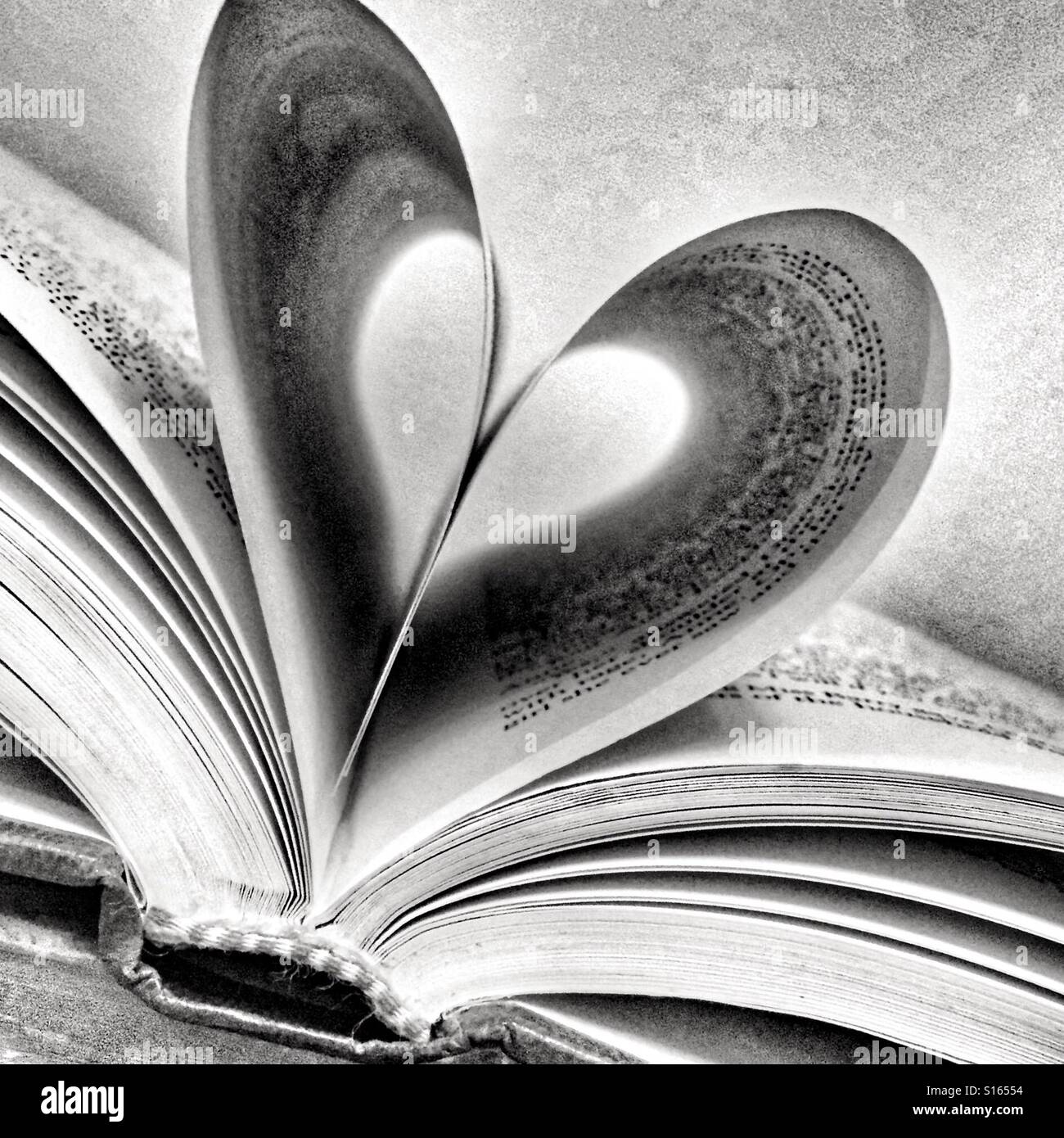 Heart reading hi-res stock photography and images - Alamy