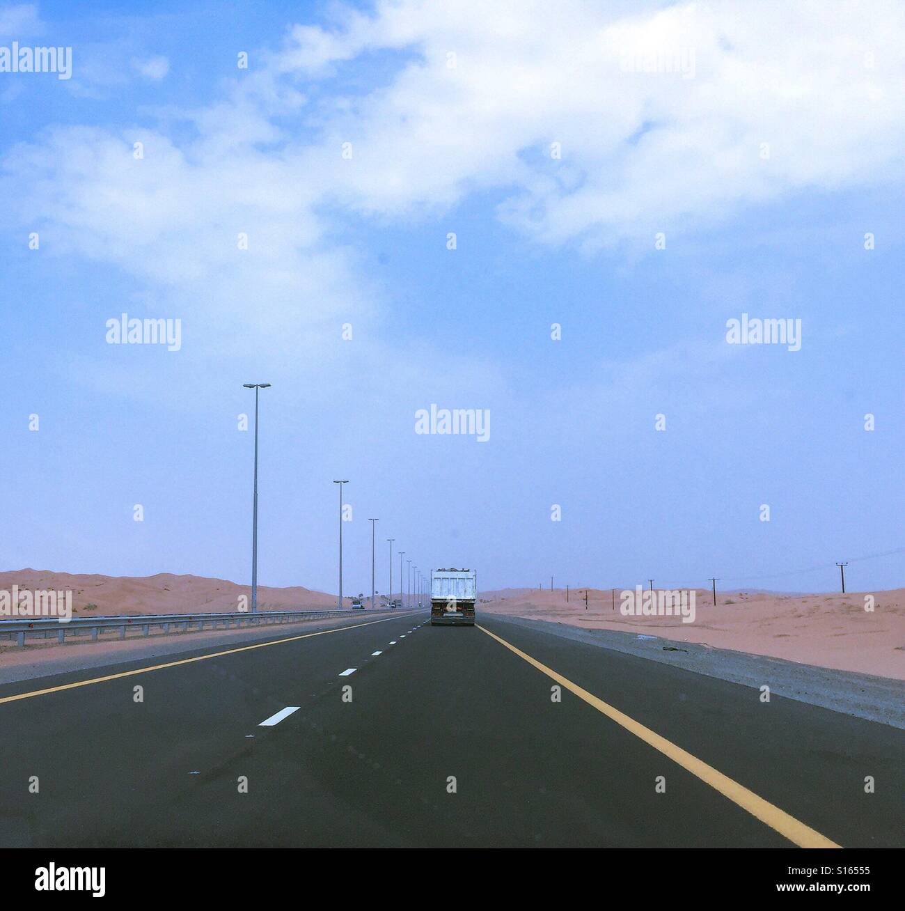 Dubai Al Ain Road Stock Photos & Dubai Al Ain Road Stock Images - Alamy