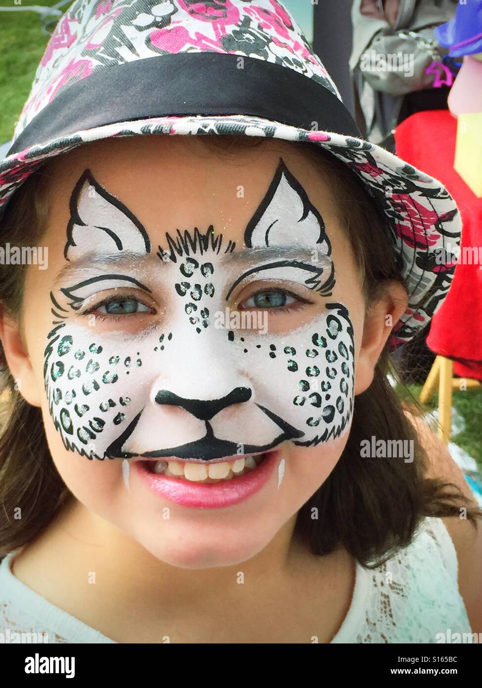 Happy leopard hi-res stock photography and images - Alamy