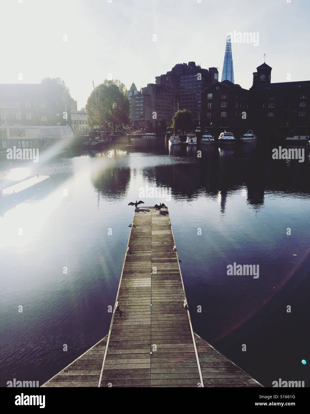 Chilly autumn hi-res stock photography and images - Alamy