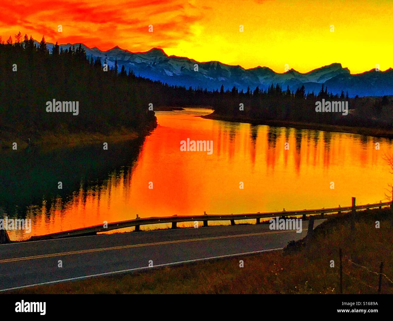 Ghost river alberta hi-res stock photography and images - Alamy