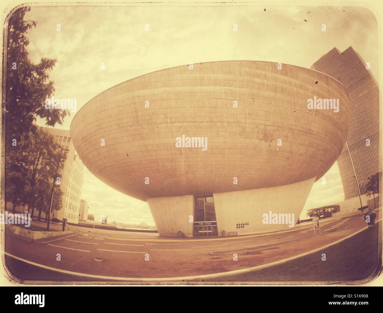The egg building hi-res stock photography and images - Alamy